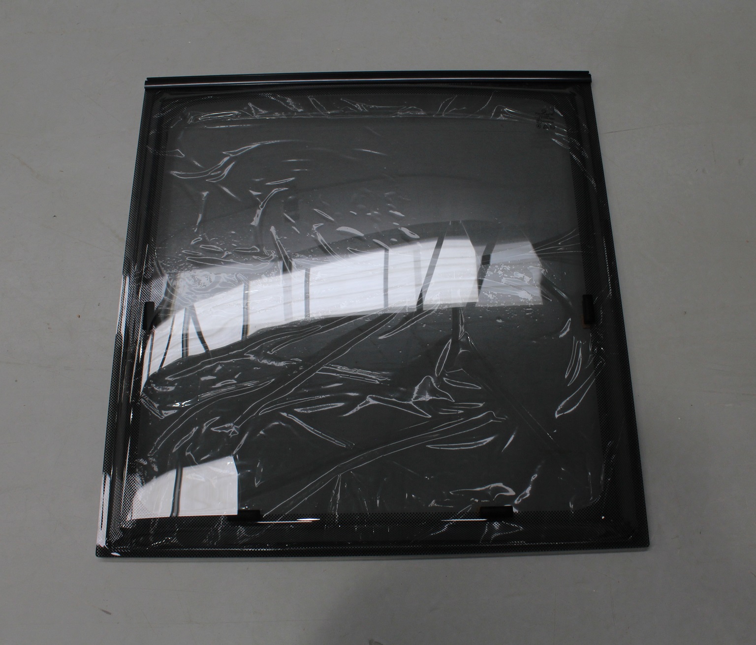 Polyplastic Window 700x727mm Front Centre | PRIMA Leisure